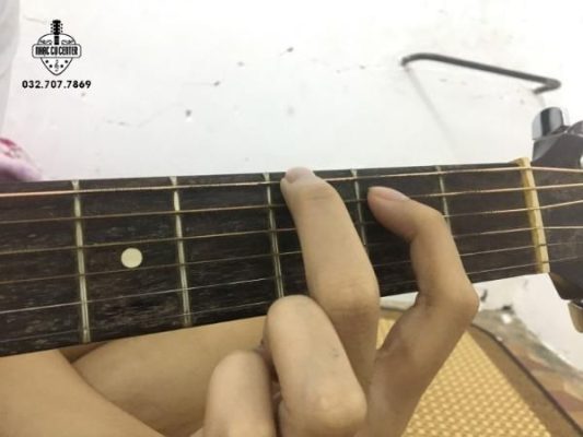 7 vòng hợp âm Guitar cơ bản giúp bạn LÊN TRÌNH